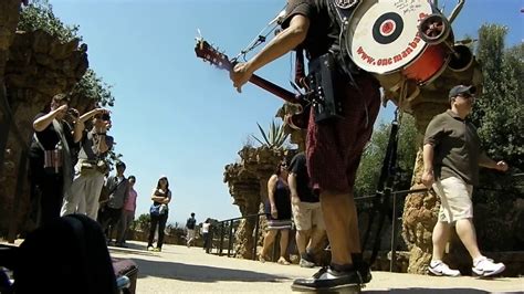 Funny Tombow One Man Band Sings Bob Dylan Blowing The Wind In