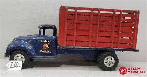 Farm Toy And Collectible Online Auction Adam Marshall Land And Auction Llc