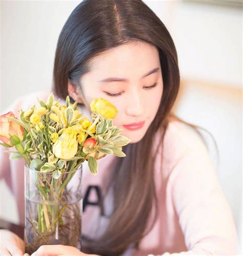 825cc Di Instagram Mulan Liuyifei Supportmulan Supportliuyifei