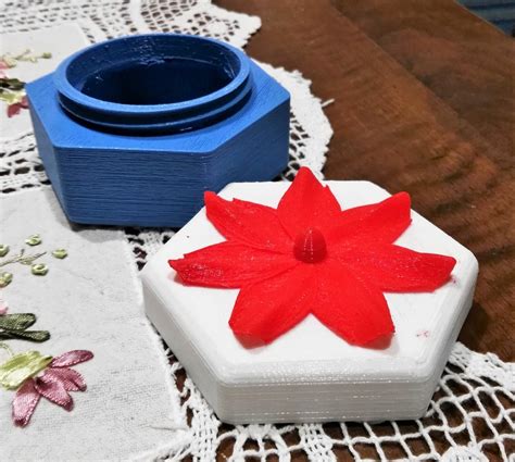 Free 3d File Hexagonal Candy Box 🍬・3d Printable Design To Download・cults