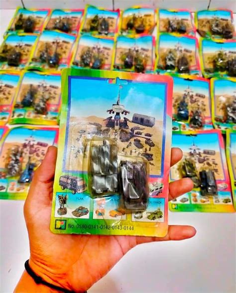 Figure Robot Jadul Tahun 90an Toys And Collectibles Mainan Di Carousell