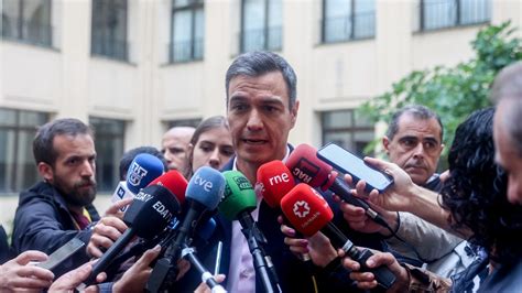 Se Publica En El Boe La Disolución De Las Cortes Y La Convocatoria De