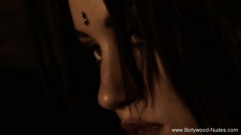 Beautiful Indian Actress Decides To Make Herself Naked