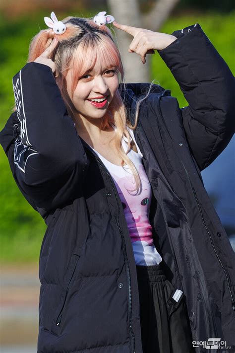 [today포토] 엔믹스 Nmixx 릴리 ‘토끼 머리핀 했어요~