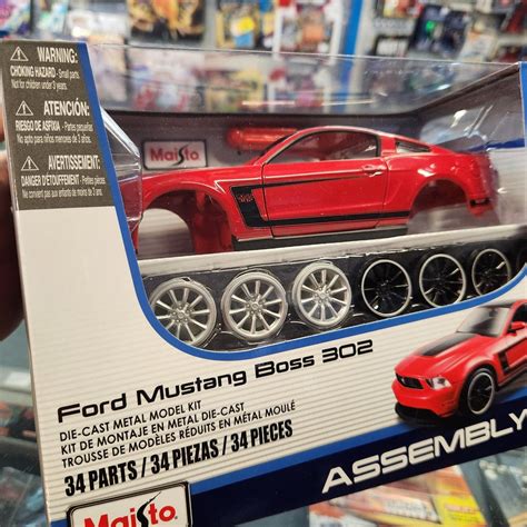 Maisto Diecast Assembly Line 2011 Ford Mustang Boss 302 Relove