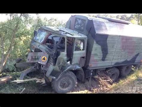 Zderzenie pojazdów wojskowych i ciężarówki na dk 12 YouTube