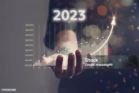 비즈니스와 경제의 2023년 성장 추세를 현대적으로 보여줍니다 2023년에 대한 스톡 사진 및 기타 이미지 2023년 개념 개념과 주제 Istock