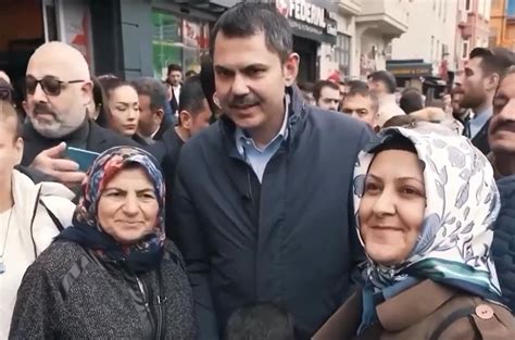 Murat Kurum 31 mart akşamı Eren Bülbül ün annesi ve Aybüke öğretmenin