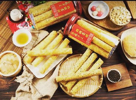 你們是否也和小編一樣， 吃過悠哉悠齋的手工蛋捲，就回不去了呢？ 悠哉悠齋 等路專賣店 X 悠哉呷冰 Facebook