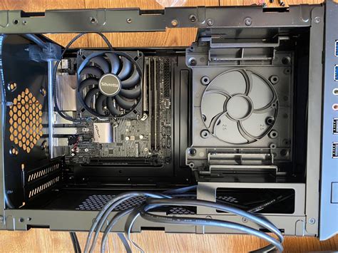 We Build A Mini Itx Office Pc With Intel Core I5 11400 In A Sharkoon Qb
