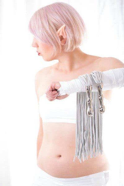 Pixie Pee Magic Perversion und ästhetische Praxis Domina Bizarrlady Tantrika und Switch in