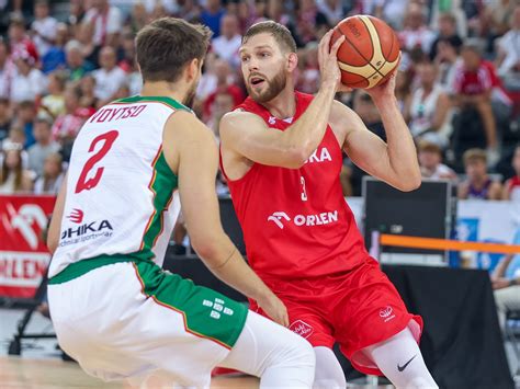 Polscy koszykarze wciąż niepokonani Zagrają w półfinale w Gliwicach