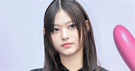 뉴진스 해린 고양이의 하트 사진