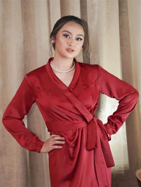 Potret Memes Prameswari Sinden OVJ Yang Curi Perhatian Usai Pamer Foto