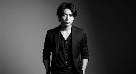 坂口健太郎さんと年上女性の同棲報道｜結婚への可能性と背景について 有名人ファイル