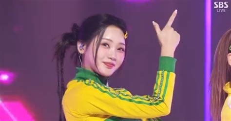 ‘인기가요 홍지윤 입덕 문 열러 ‘가보자go흥 더해주는 ‘트롯 바비
