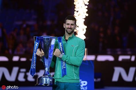 组图：atp年终总决赛德约第七次捧杯 深情亲吻奖杯 搜狐大视野 搜狐新闻