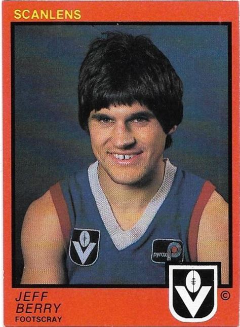 1982 Scanlens 118 Jeff Berry Footscray APT Collectables