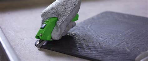 How To Cut Heavy Duty Rubber Riteknife