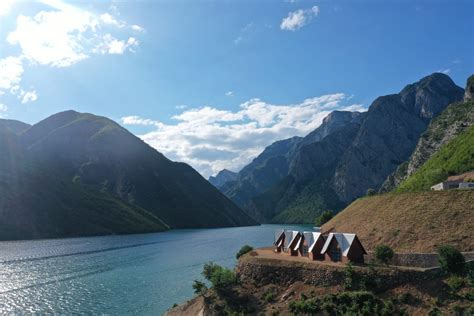 5 Stinet Five Brand New Wooden Villas In Komani Lake