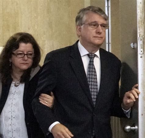 Declaran a neurólogo argentino en EEUU culpable de abuso sexual a