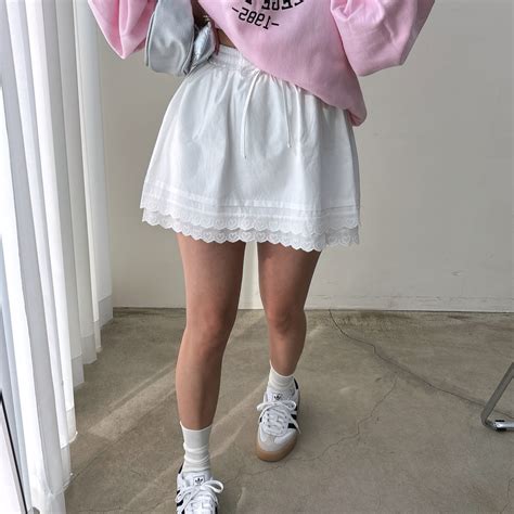 리리스 [고퀄👍] 속바지 내장 하트 벌룬 펀칭 레이스 스커트 2col