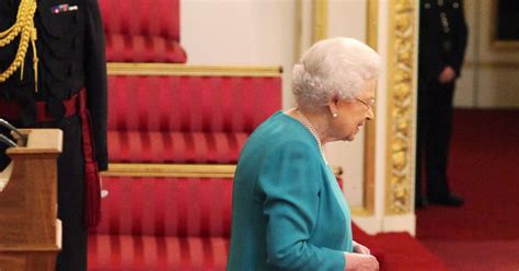 Dame Anna Wintour Is Made A Dame Commander Of The British Empire By