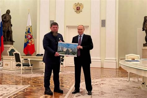 Кадыров сообщил что пригласил Путина в Чечню