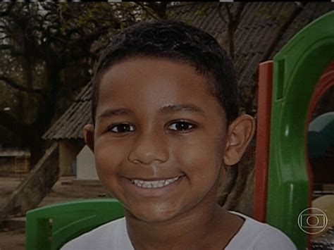 Vídeo Menino de cinco anos morre após ser atropelado no Rio Bom Dia