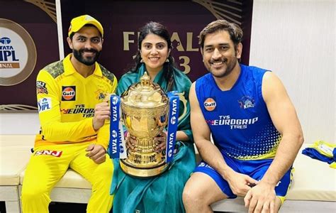 Ahmedabad Chennai Super Kings Captain Ms Dhoni Teammate Ravindra