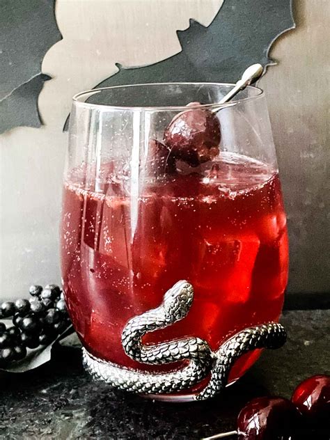 20 Easy Vodka Halloween Cocktails For The Adults Dinners Done Quick