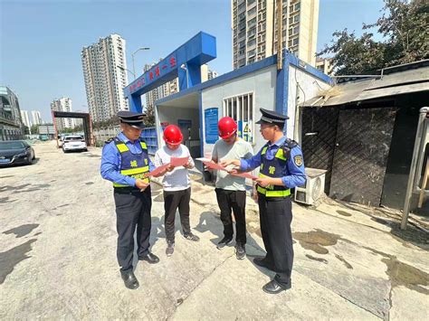 济宁市城市管理局 工作交流 规划监察四大队开展送典进企业 护航新发展宣传活动