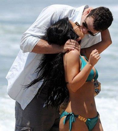 Hot Dayli Celebs Kim Kardashian Kissing Scene With Kris
