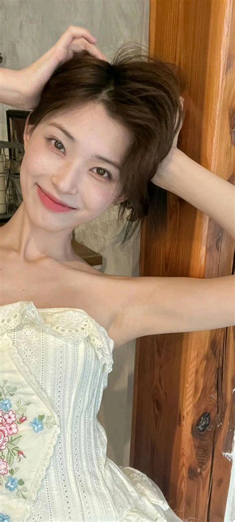 郑梓妍（演员钟晨瑶） 哔哩哔哩