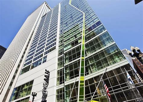 Thewit Chicago A Hilton Hotel Spa Hotel With A 8 4 Expert Points
