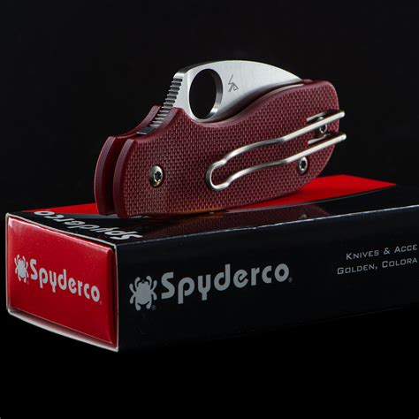 Spyderco Squeak Heinnie® Knife | UK Legal Carry | Heinnie Haynes