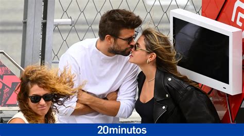 El Derroche De Amor De Gerard Piqué Y Clara Chia En Montmeló