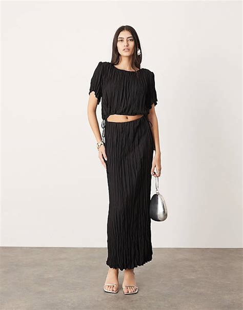 Asos Edition Ensemble T Shirt Crop Top à épaulettes Et Jupe Longue En