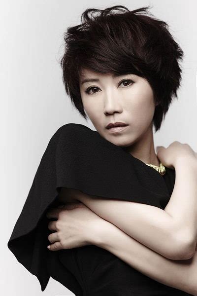 “传唱天后”李翊君签约大陆新东家 搜狐音乐