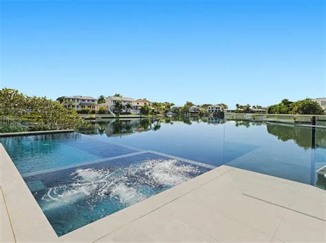 Why Glass Pool Fencing Is The Ultimate Safety And Style Solution