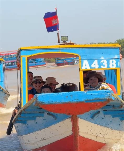 សម្ដេចបវរធិបតី នាយករដ្ឋមន្ត្រី នឹងផ្តល់ផ្លូវកៅស៊ូ ៨គីឡូម៉ែត្រ លើផ្លូវក្រាលគ្រួសក្រហម