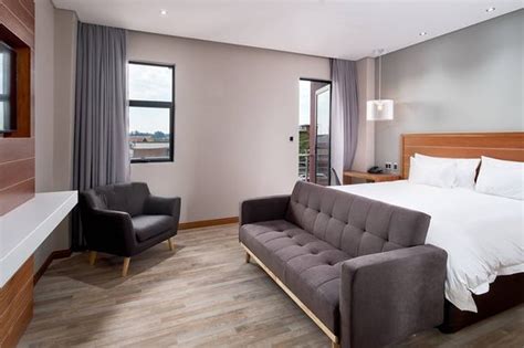 Protea Hotel Pretoria Hatfield Updated 2018 Reviews And Price