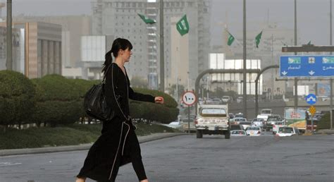 الشريعة والمال دار الأركان تسدد صكوكا بـ450 مليون دولار والبركة يخطط