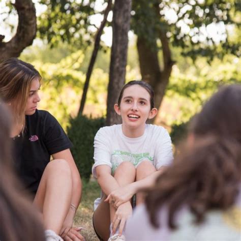 Летни лагери по личностно развитие за деца тийнейджъри и младежи 2023 г Jagadamba Academy