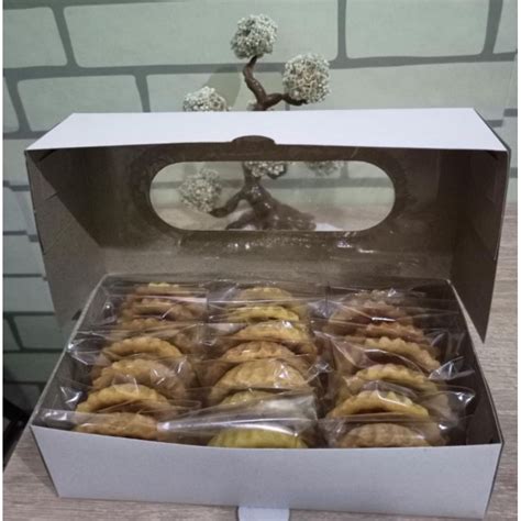 Jual Pie Nanas Madu Pemalang Pertama Di Pemalang Shopee Indonesia