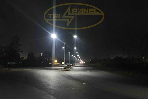 Lampu Pju All In One 100 Watt Kalimantan Tri Surya Panel