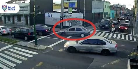 Video Un Conductor Choca A 3 Vehículos Mientras Huía De Otro Carro