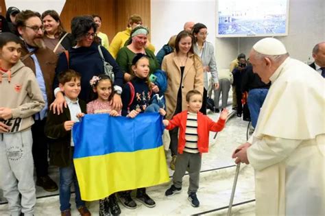 Чому папа Франциск робить суперечливі заяви про війну Росії проти України Bbc News Україна