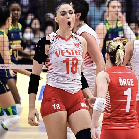 zehra gunes turkish national team hottest female athletes