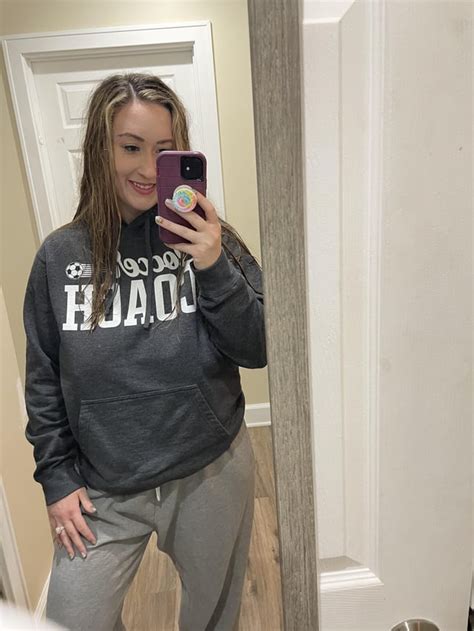 Lazy Day Selfie R Mombod
